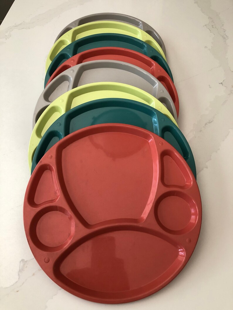 Vintage and Original Set of 8 Plas-tex Corp Made in the USA | Etsy