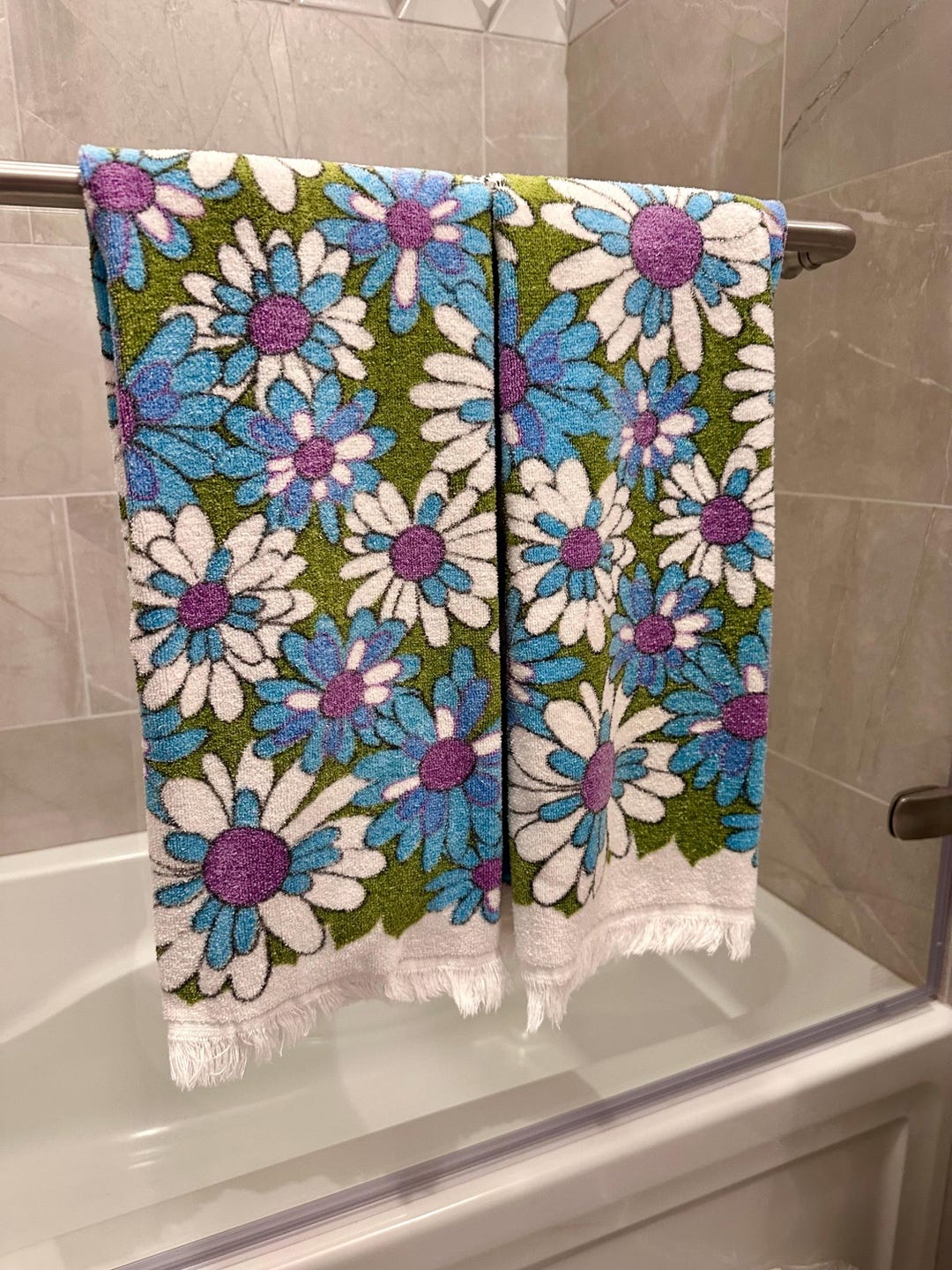 Vintage Set of 2 Daisy Bath Towels by St.mary's 100% Cotton, Made in ...