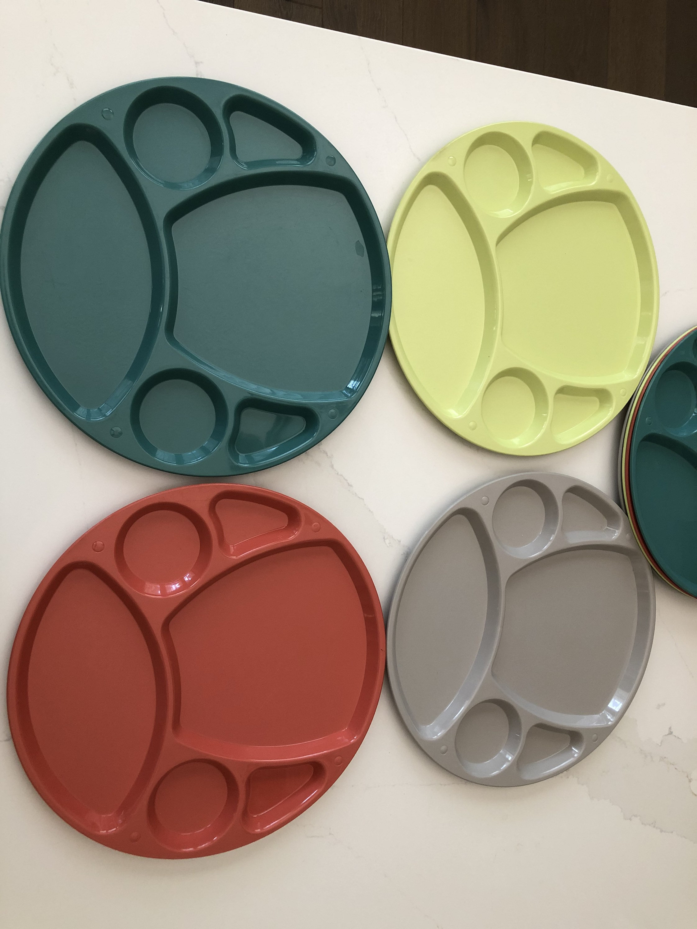 Vintage and Original Set of 8 Plas-tex Corp Made in the USA Divided ...