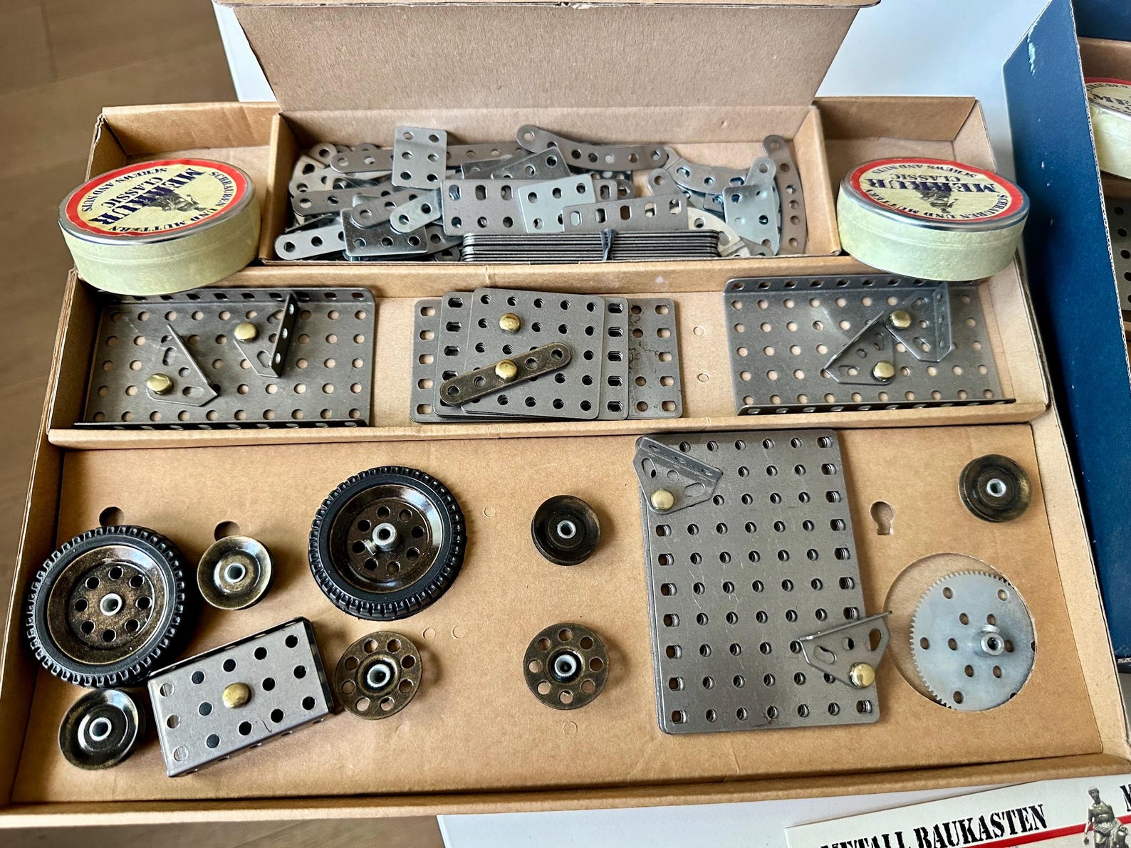 Mecano Set - Metall Baukasten - Metal Construction Kit - Karkur Metal ...