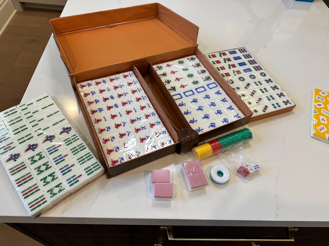 Vintage Mahjong Set in Original Carrying Case With New Old Stock ...
