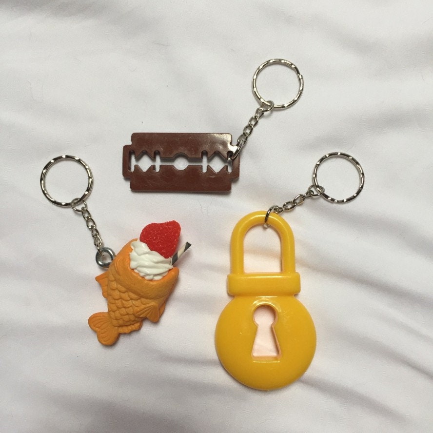 Big Taiyaki Fish, Yellow Padlock or Razorblade 3D Keychains Decoden ...