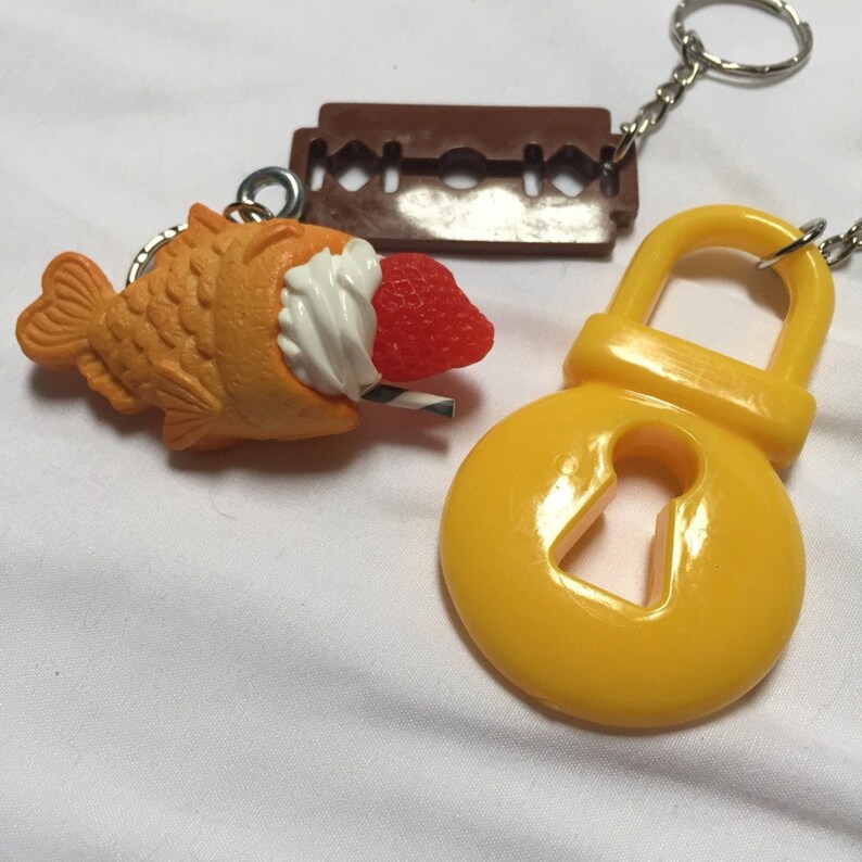 Big Taiyaki Fish, Yellow Padlock or Razorblade 3D Keychains Decoden ...
