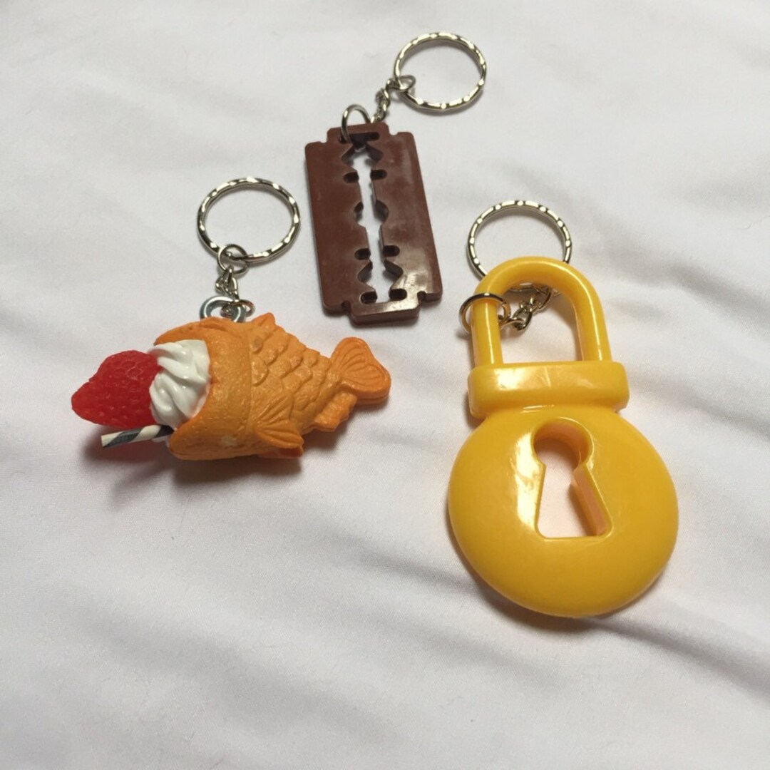 Big Taiyaki Fish, Yellow Padlock or Razorblade 3D Keychains Decoden ...
