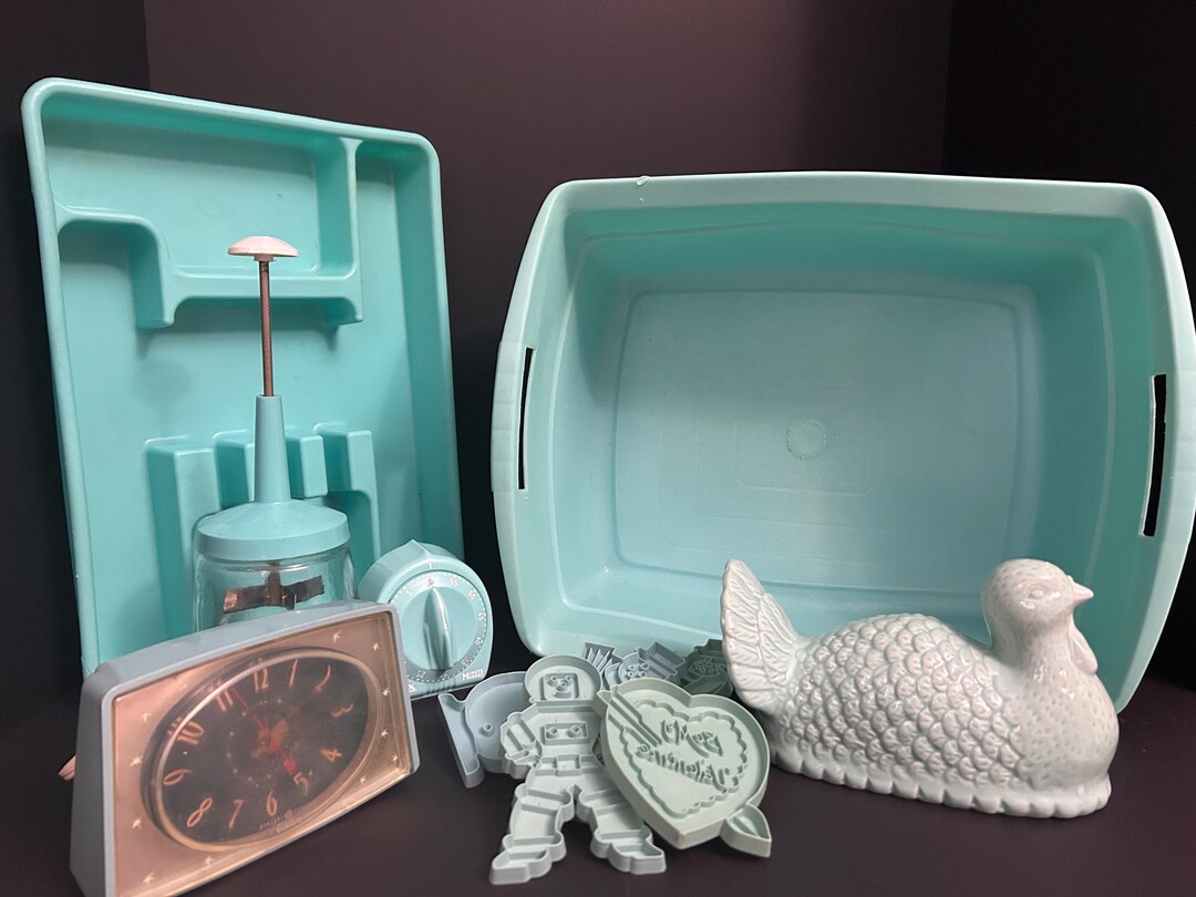 A Collection of MCM Turquoise Kitchen Lux Timer, Federal Housewares ...