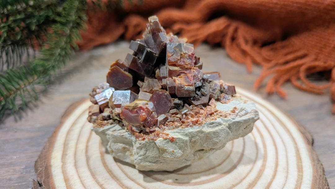 Moroccan Vanadinite Specimen: Scarlet Hexagonal Crystals - Etsy