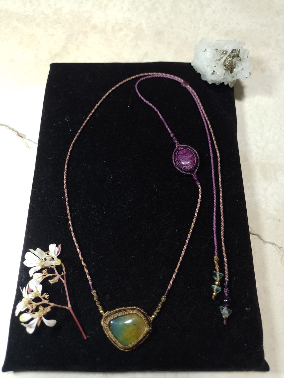 Sencillo Y Elegante Collar Macramé Hecho a Mano Con ópalo Andino Y ...