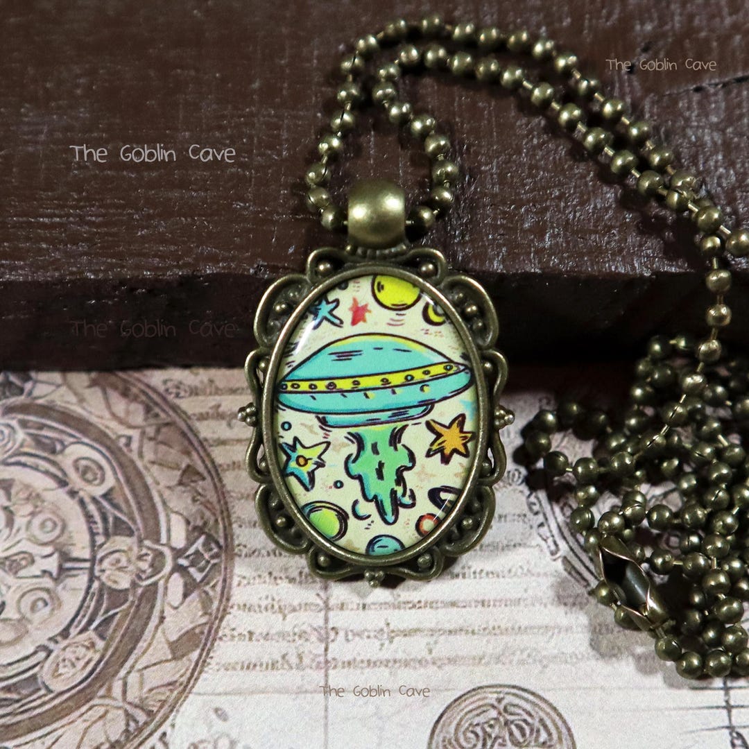 UFO Necklace, Alien Jewelry, Bronze Pendant - Etsy