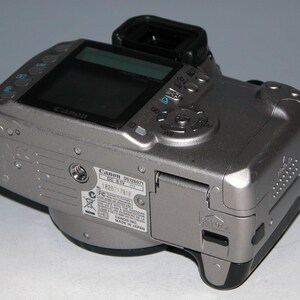 Reconditioned - Canon EOS Digital Rebel XT / 350D 8.0MP Digital SLR ...