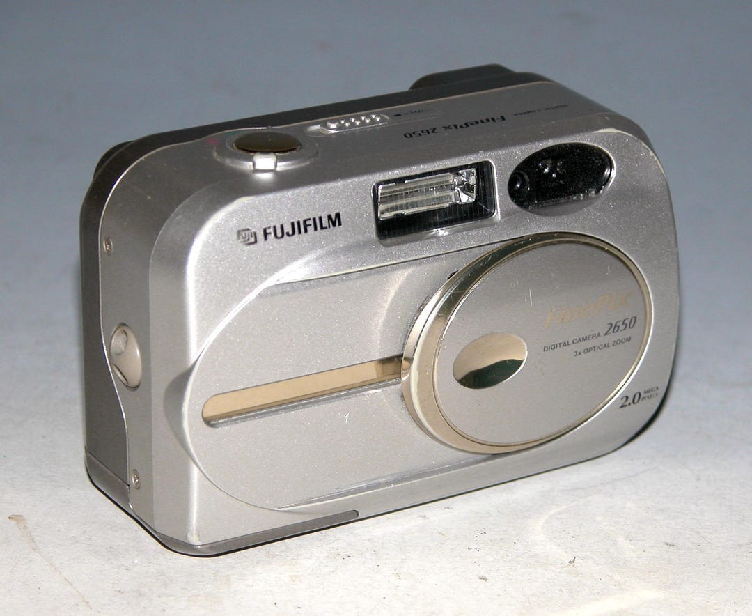 Reconditioned - Fujifilm Finepix 2650 2.0MP Digital Camera #3489 (takes ...