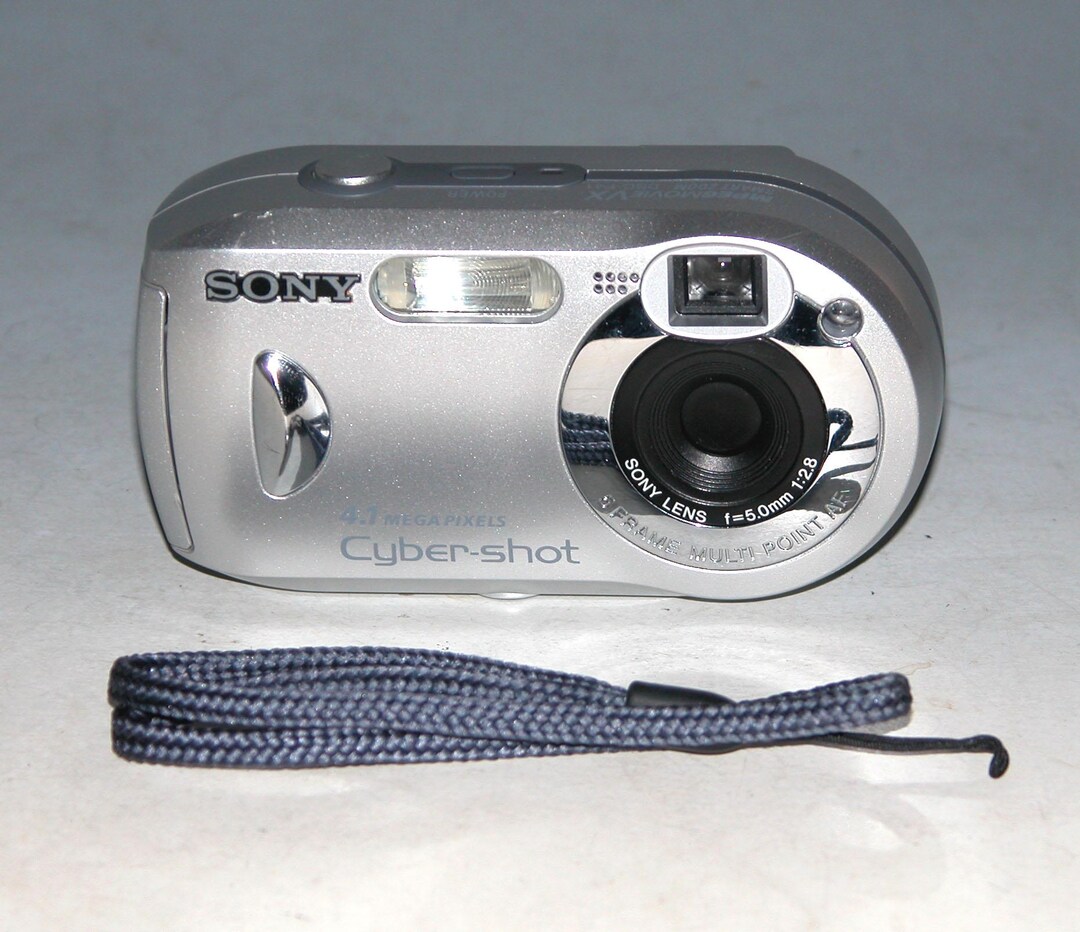 Sony Cyber-shot DSC-P41 4.1MP Digital Camera 1596 takes 2 AA Batteries ...