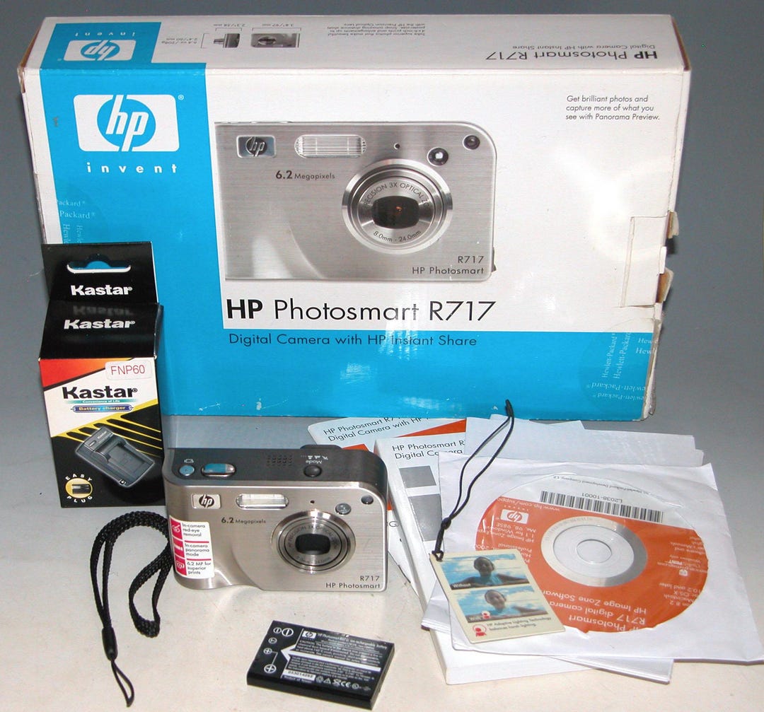 HP Photosmart R717 6.2MP Digital Camera #401X - Etsy