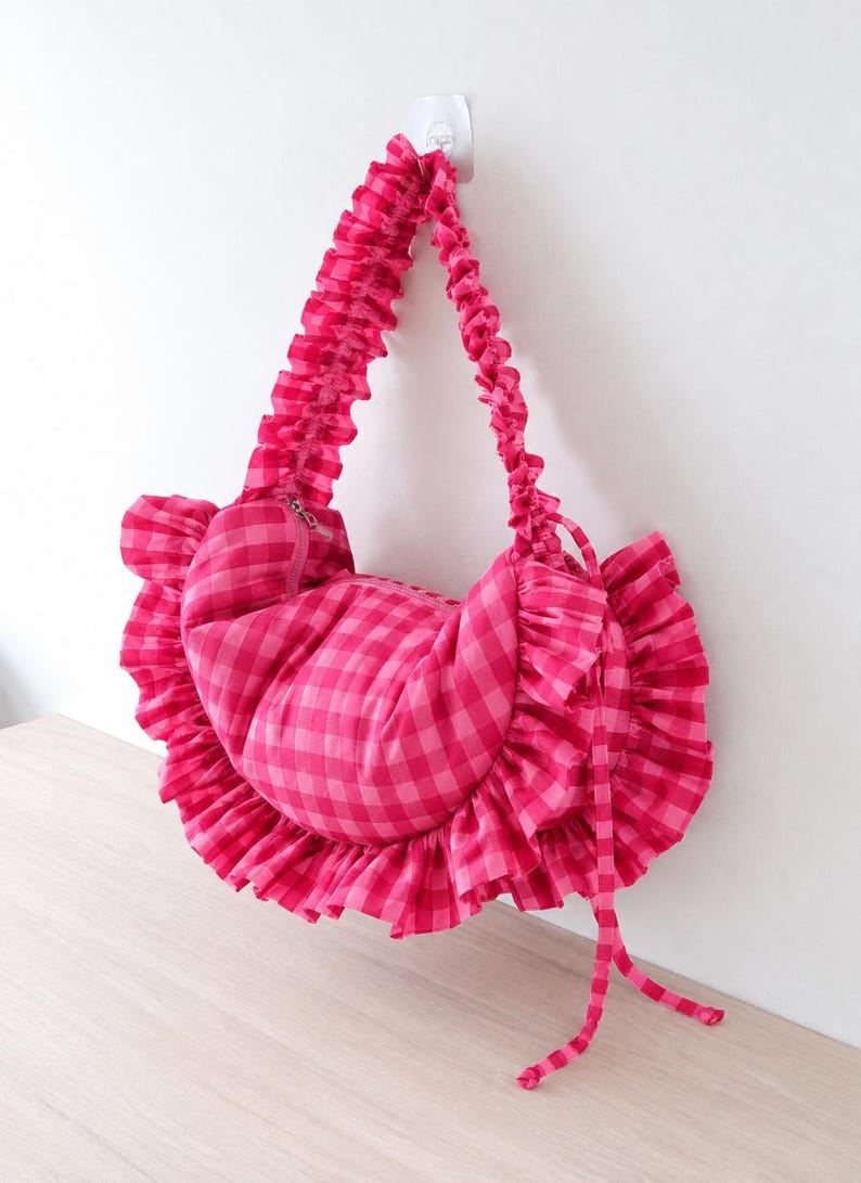 Sweetheart Crescent Bag Sewing Pattern, Ruffle Bag DIY - Etsy