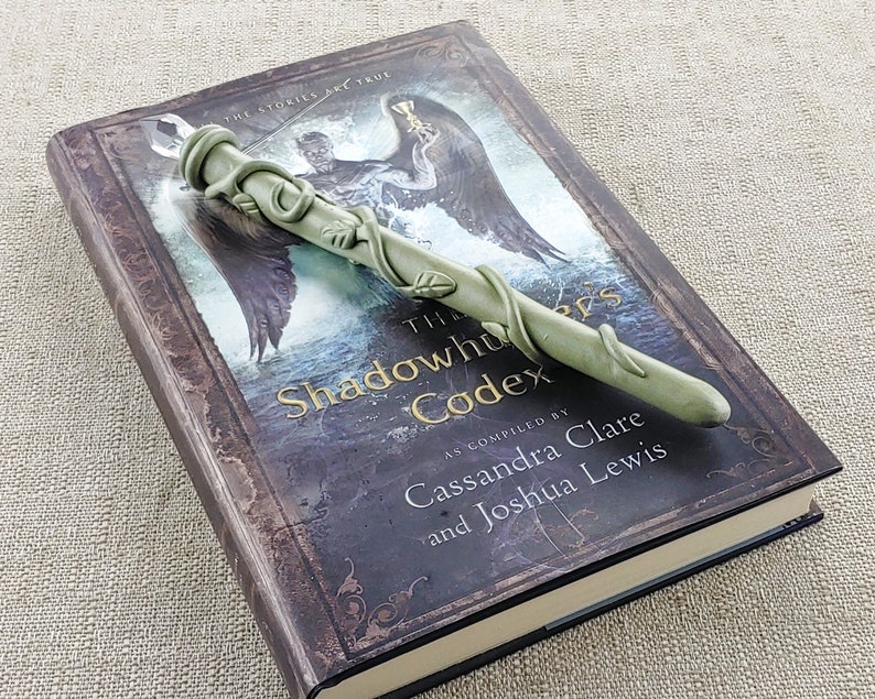 Shadowhunter Stele Green Vine Large Crystal Point - Etsy