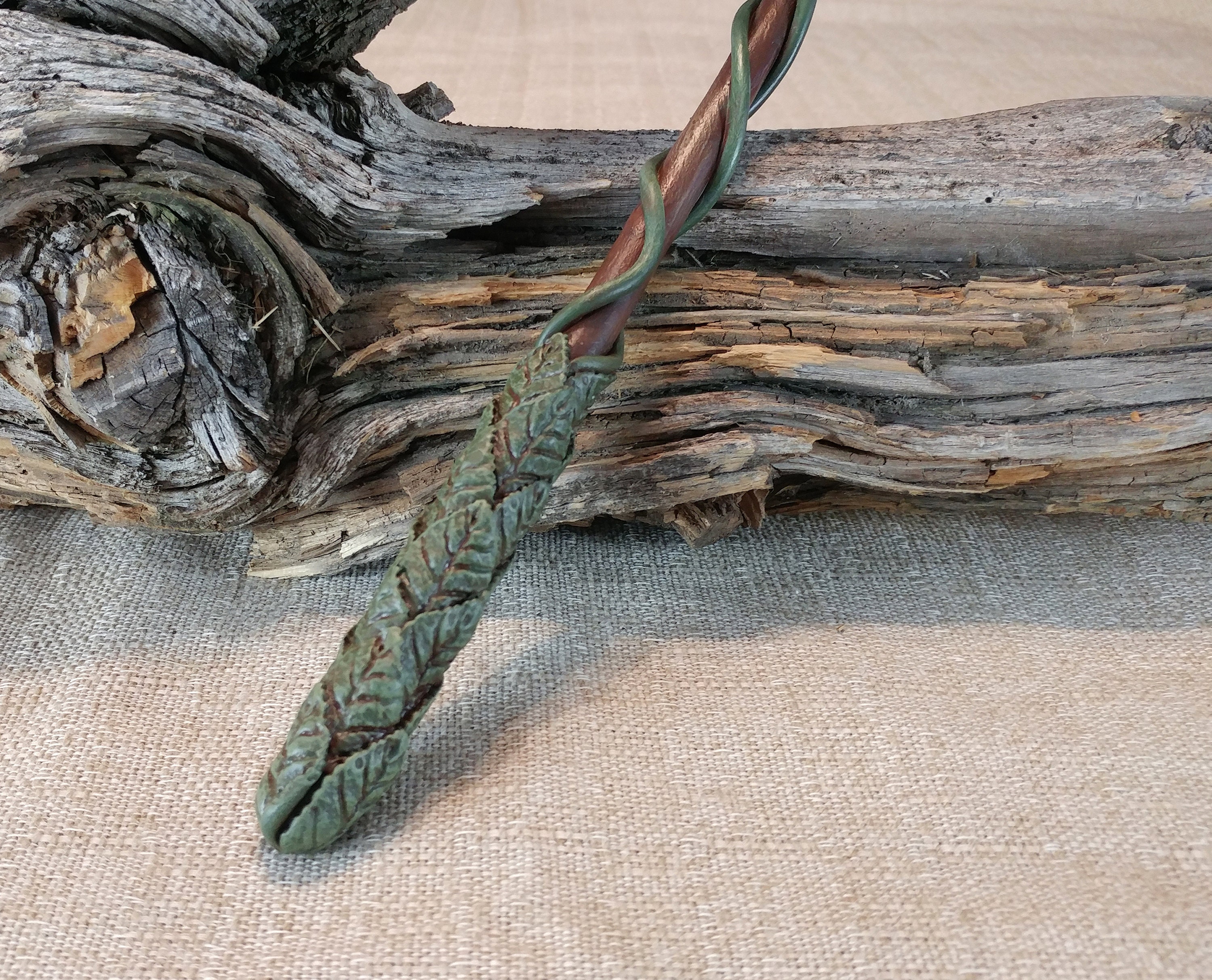 Green Vine Leaf Wizard Wand / Wood Magic Wand / Fantasy Wand / | Etsy
