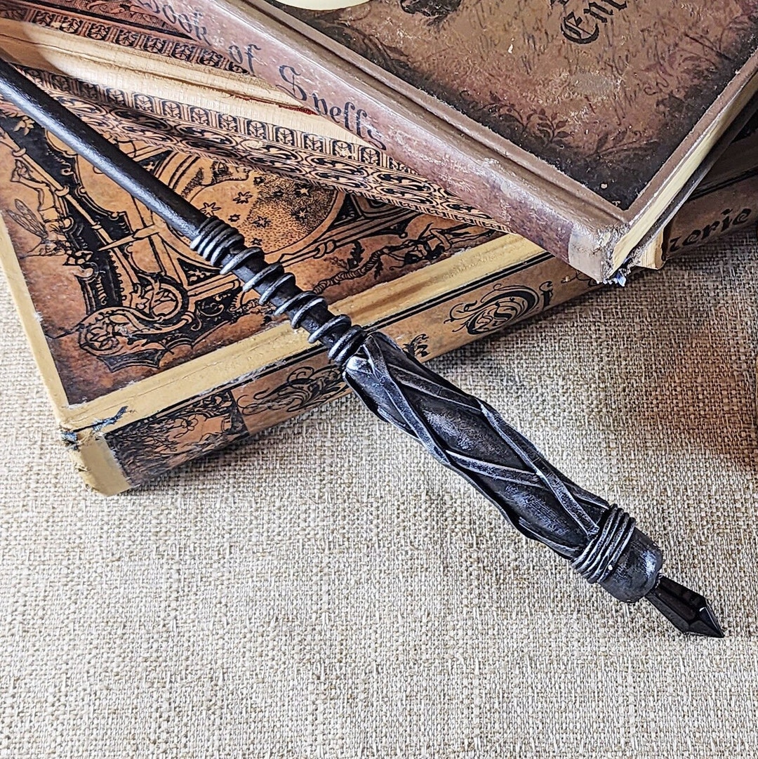 Black Crystal Wizard Wand / Wood Magic Wand / Fantasy Wand ...