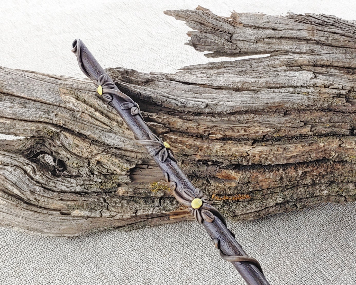 Daisy Vine Wizard Wand, Handcrafted Wood, Magic and Fantasy - Etsy UK