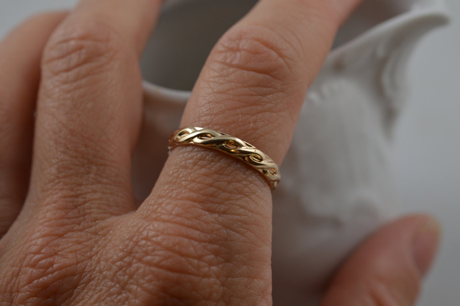 14k Gold Ring Pattern Knuckle Midi Ring / SOLID Gold - Etsy