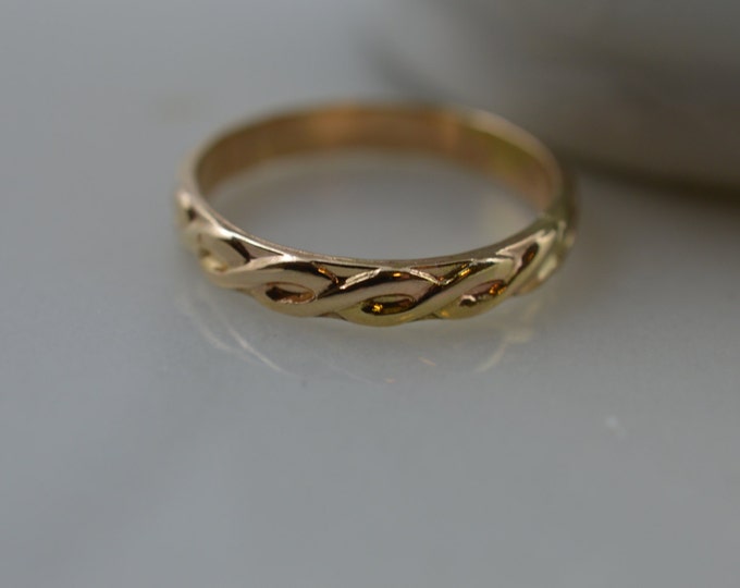 14k Gold Ring Pattern Knuckle Midi Ring / SOLID Gold - Etsy