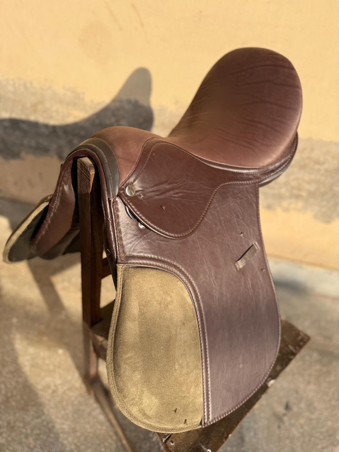 Brown Leather Horse Saddle | English Riding Saddle With Padded Seat ...