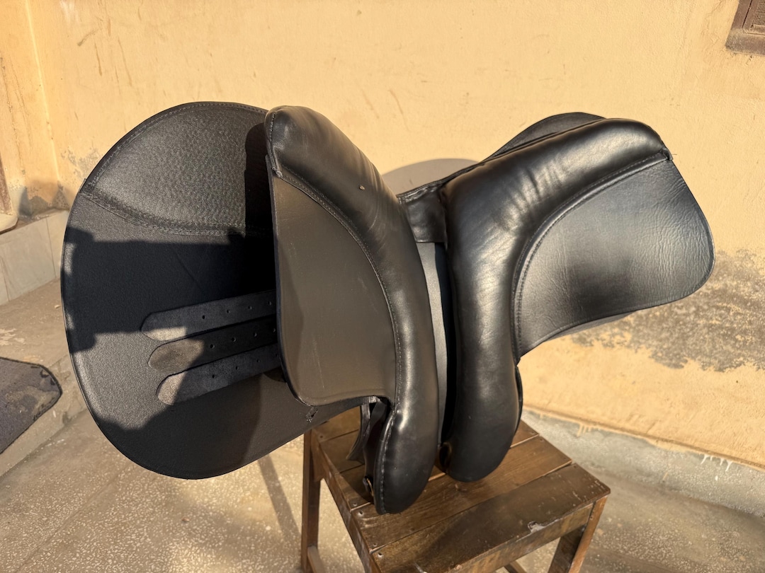 Black English Dressage Horse Saddle | Deep Seat Comfort | Padded Knee ...