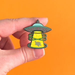 Stego UFO Enamel Pin Alien Enamel Pin Cloisonné Tractor Beam Lapel Pin Space Ship Badge ...