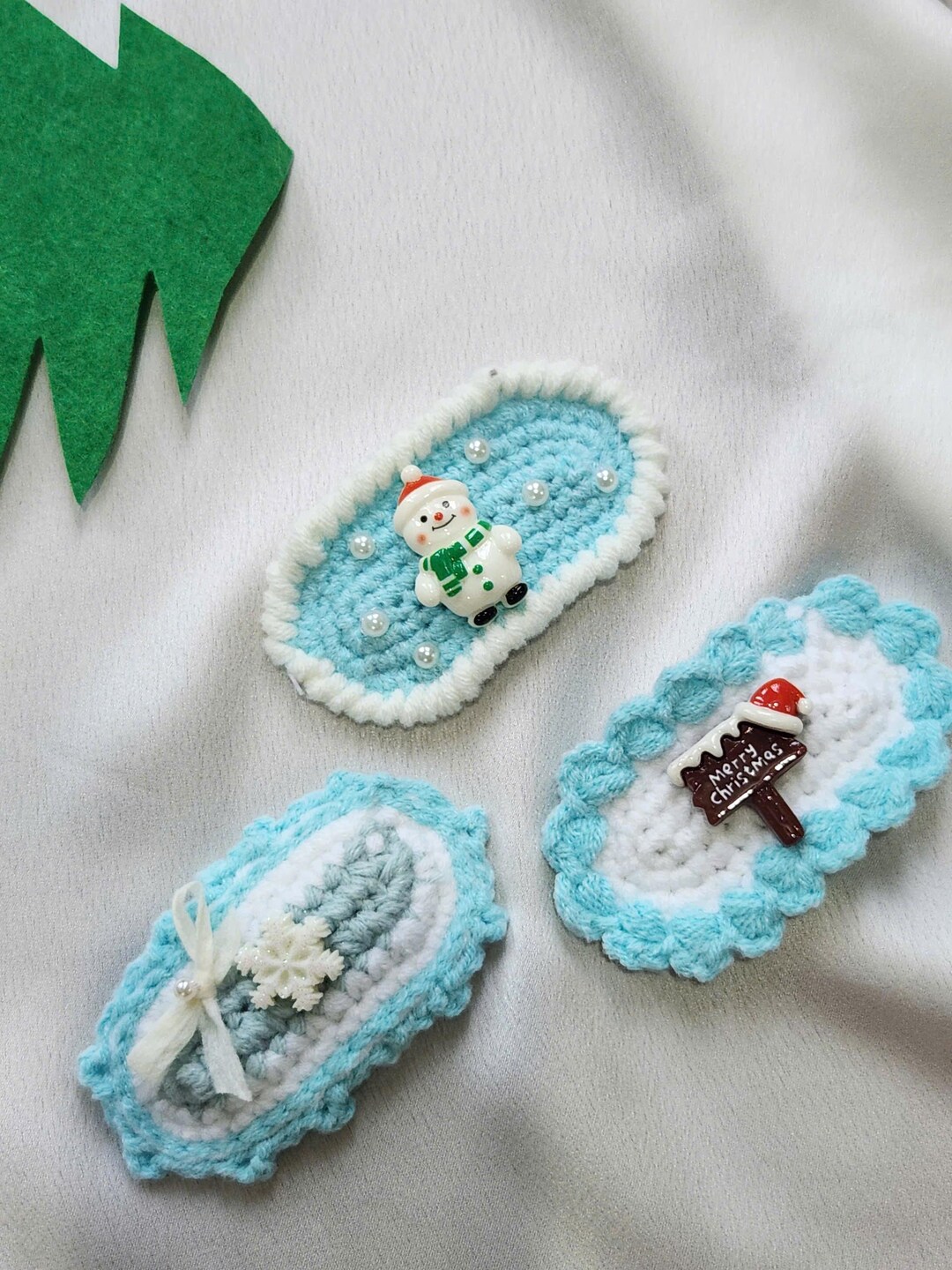 Christmas Crochet Hair Clip Set – Handmade Holiday Barrettes - Etsy