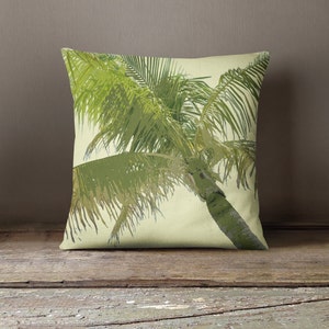 Throw Pillow | Tropical Palm Tree Throw Pillow With Insert (18" X 18 ...