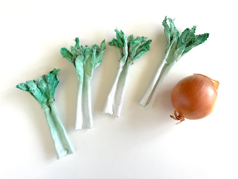 Celery Stalk Lapel Pin, 5th Doctor Costume Accessory, Doctor Who ...