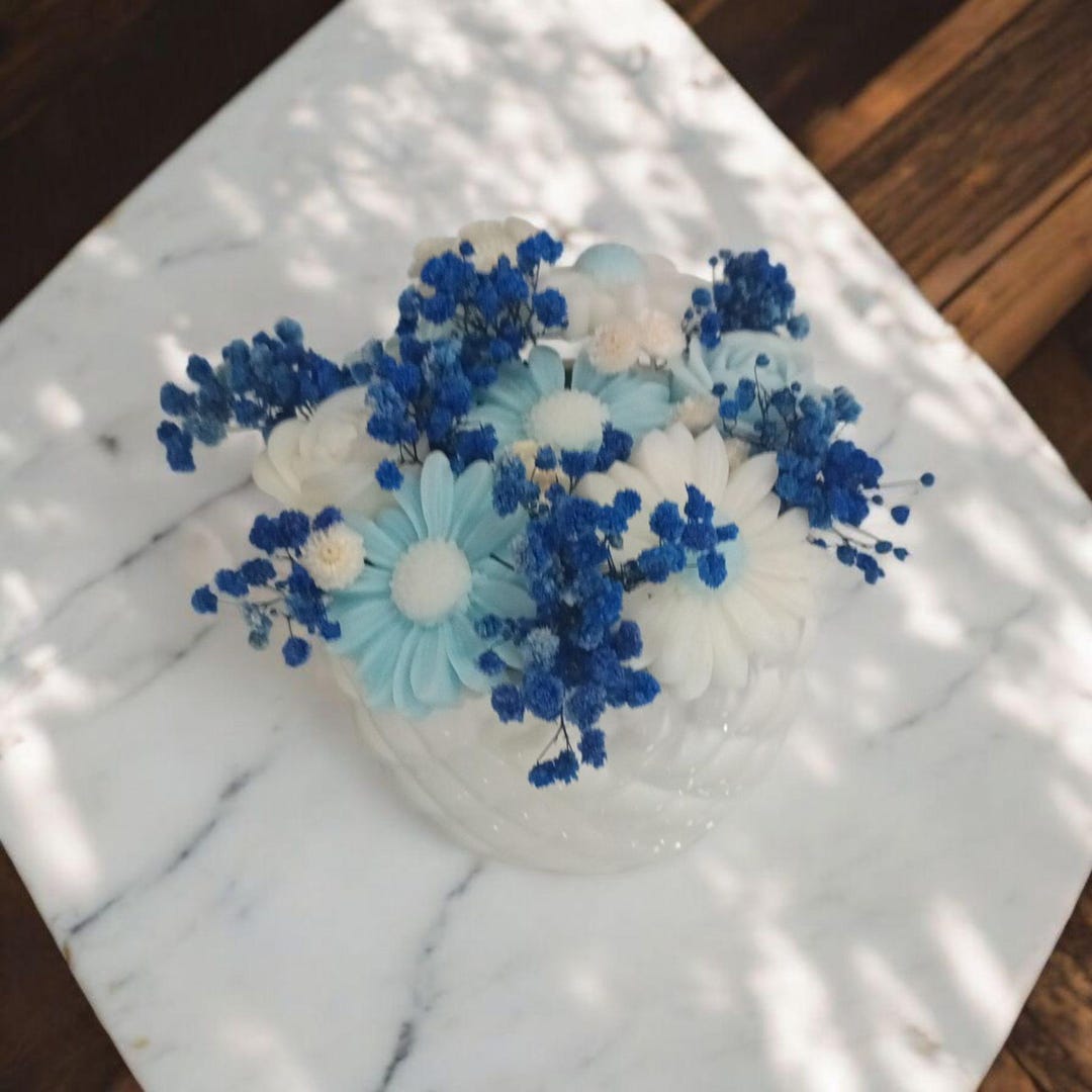 Floral Composition in Vegetable Wax - Etsy