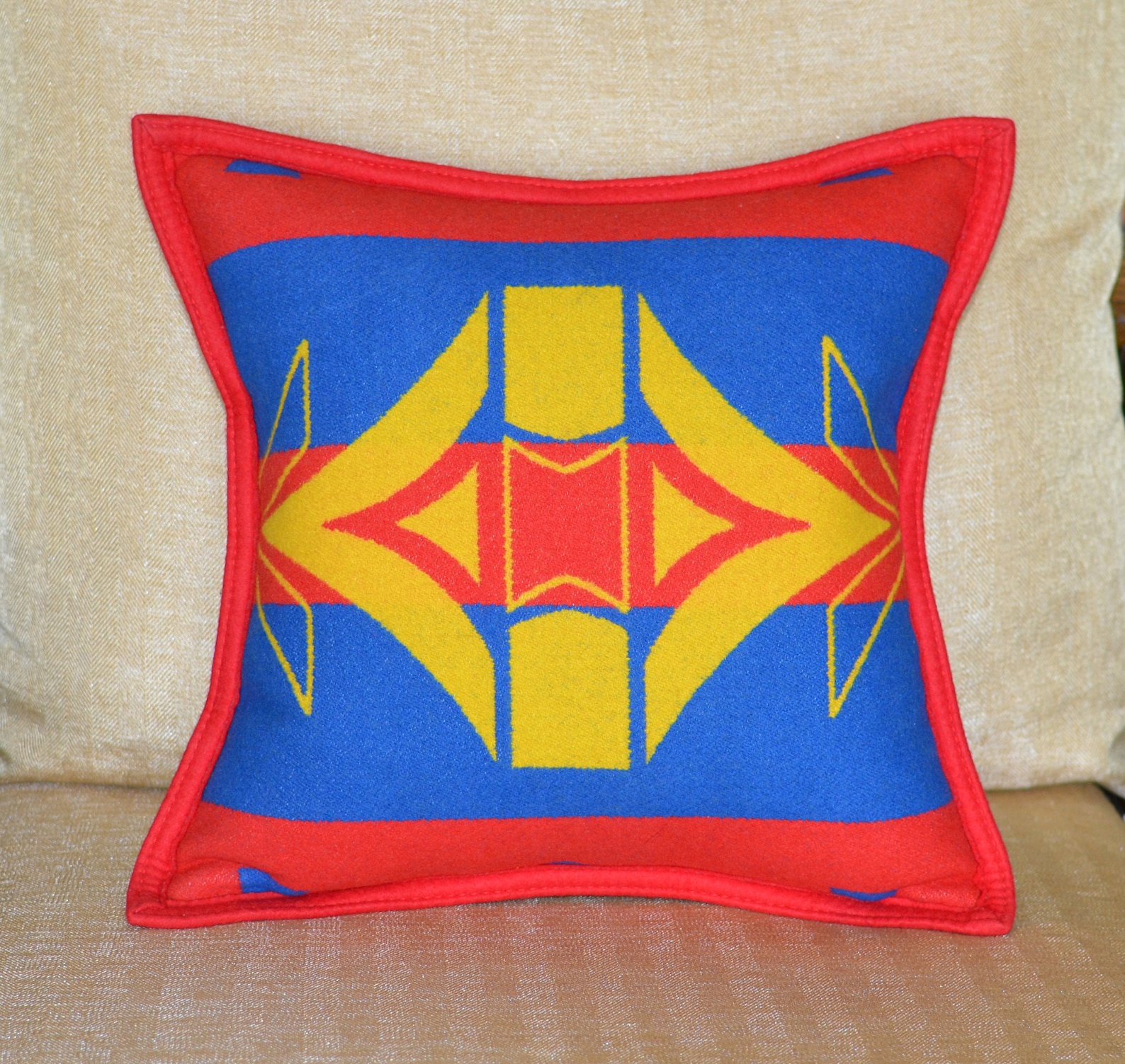 Pendleton ® Pillow / 3 Available / Home Decor Parfleche Native - Etsy