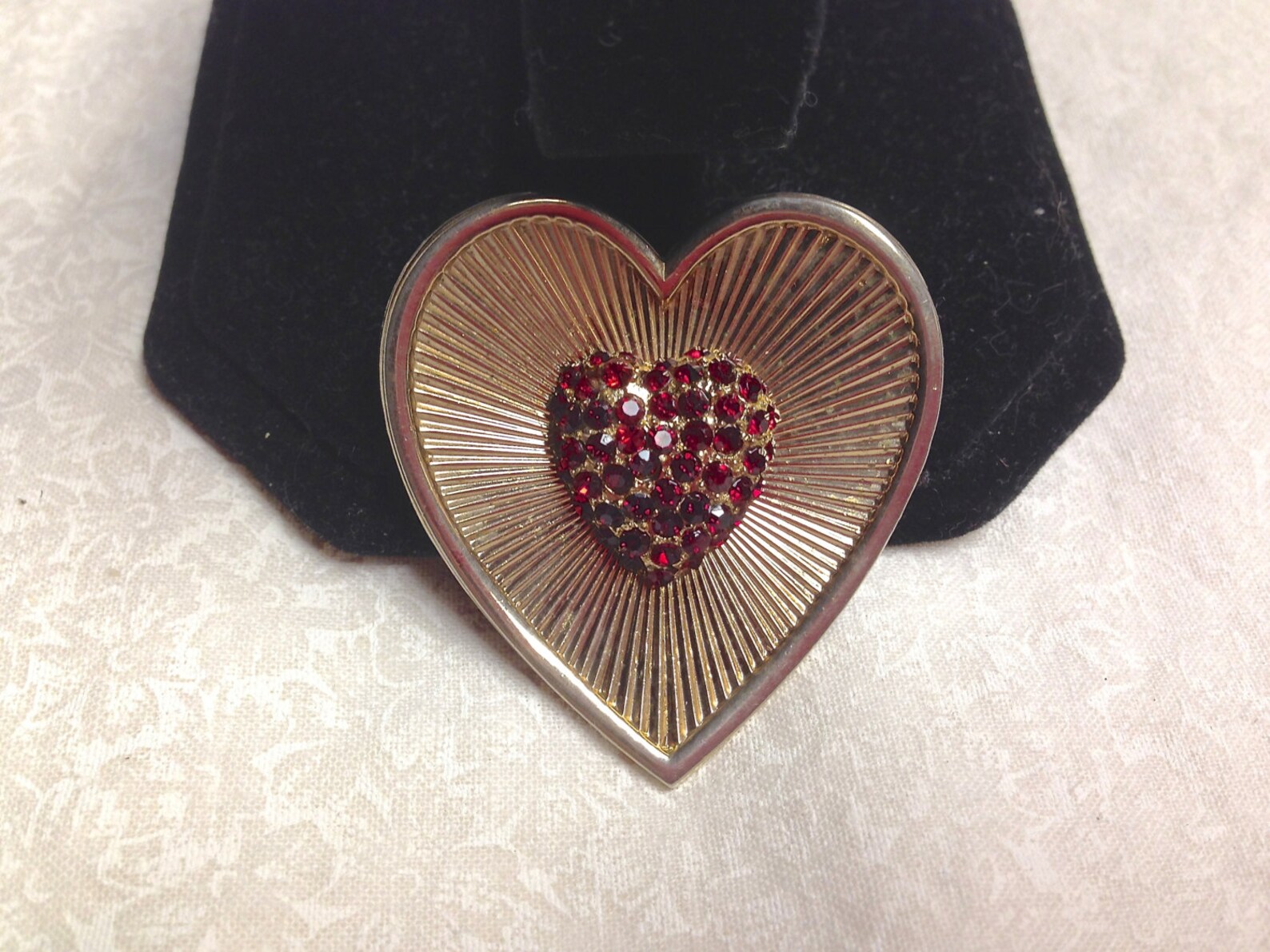 Vintage Gold Tone Heart Brooch With Red Rhinestones - Etsy Ireland