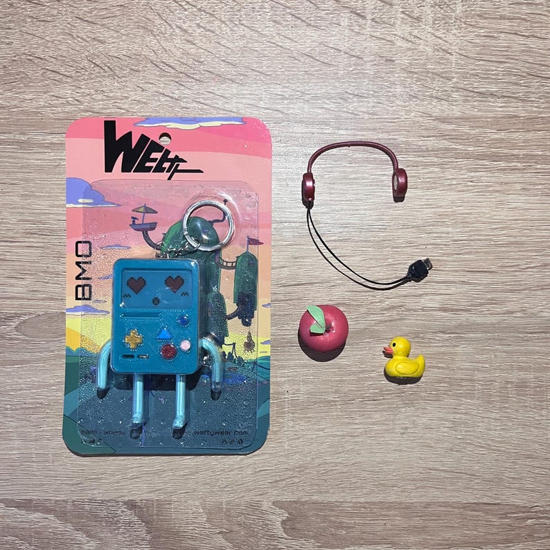 Adventure Time BMO Light-up Figure & Keychain | Changeable Faces ...