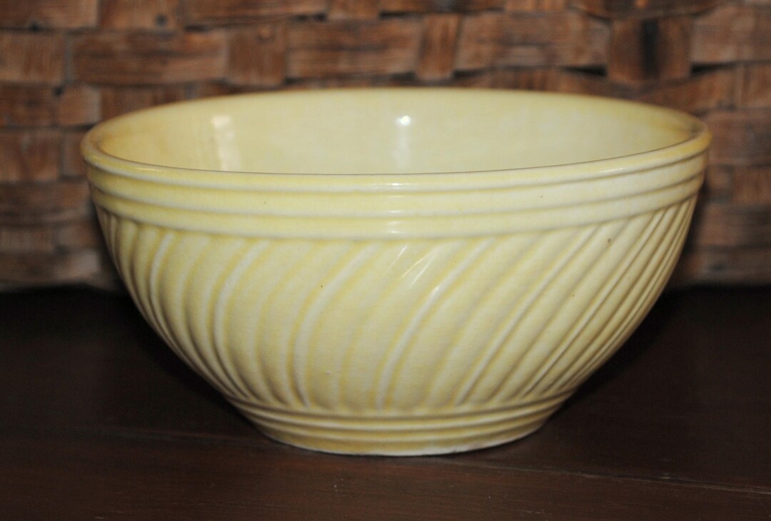 Vintage Creamy Colored Mixing Bowl Made in USA 5 3/8" Wide Excellent ...