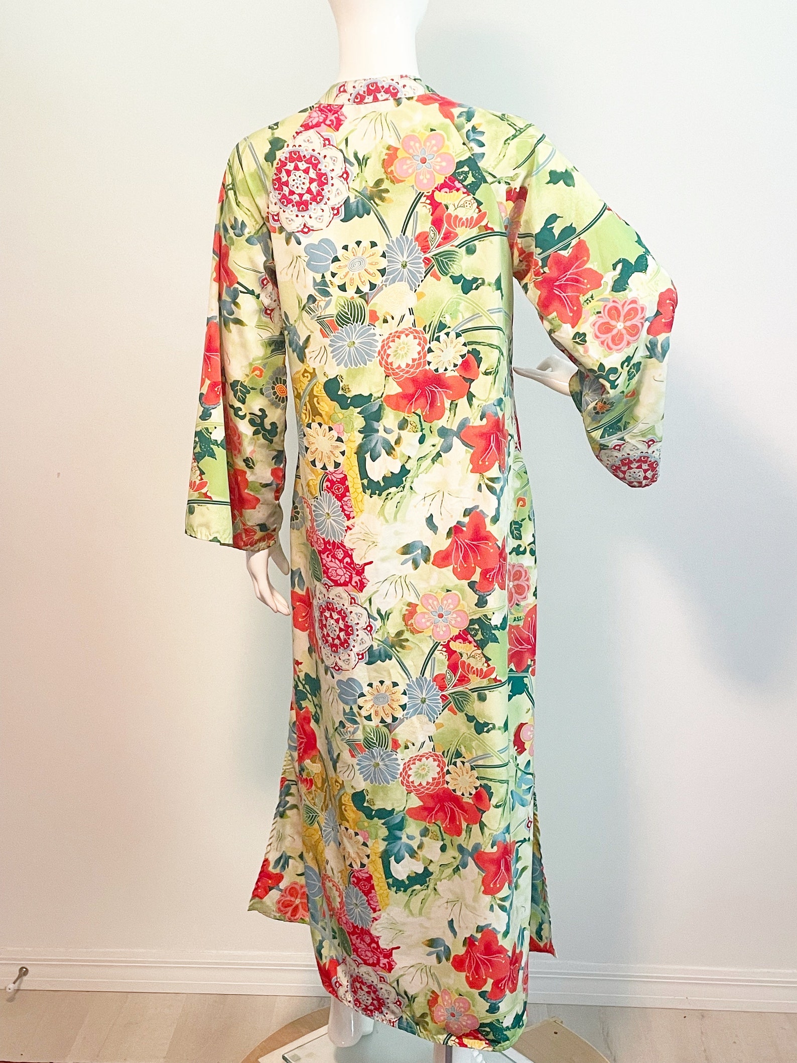 Vintage Natori Step in Dressing Gown, Asian Inspired Robe, Floral Zip ...