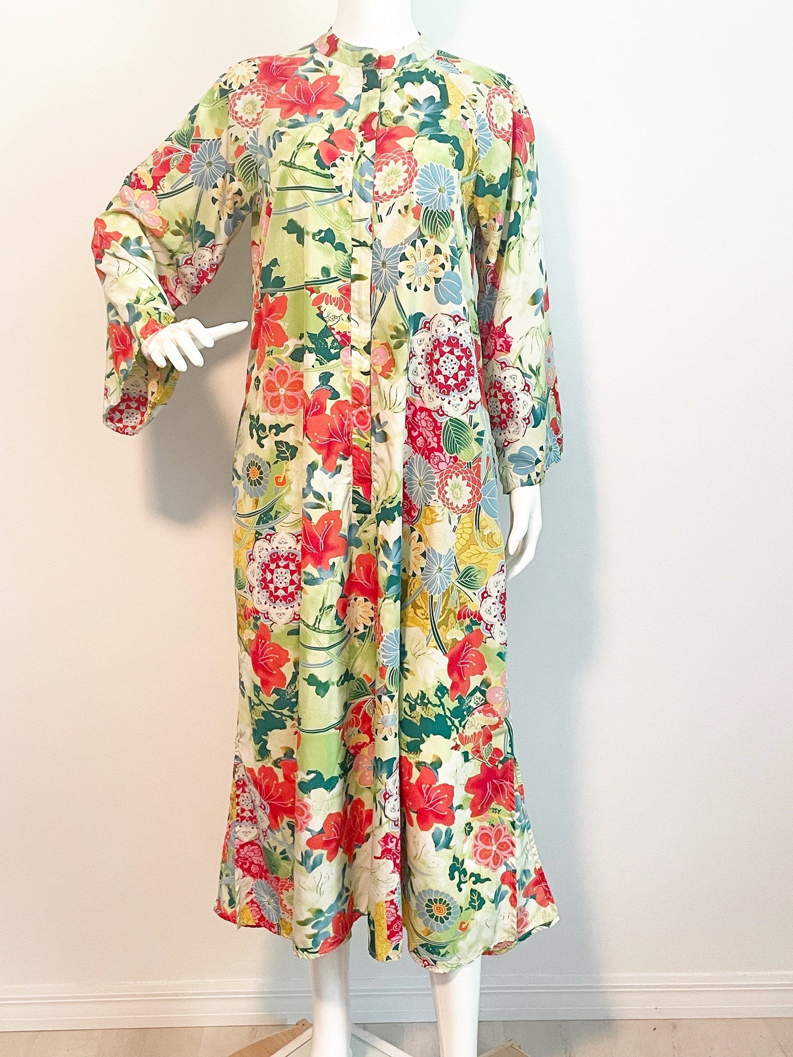Vintage Natori Step in Dressing Gown, Asian Inspired Robe, Floral Zip ...