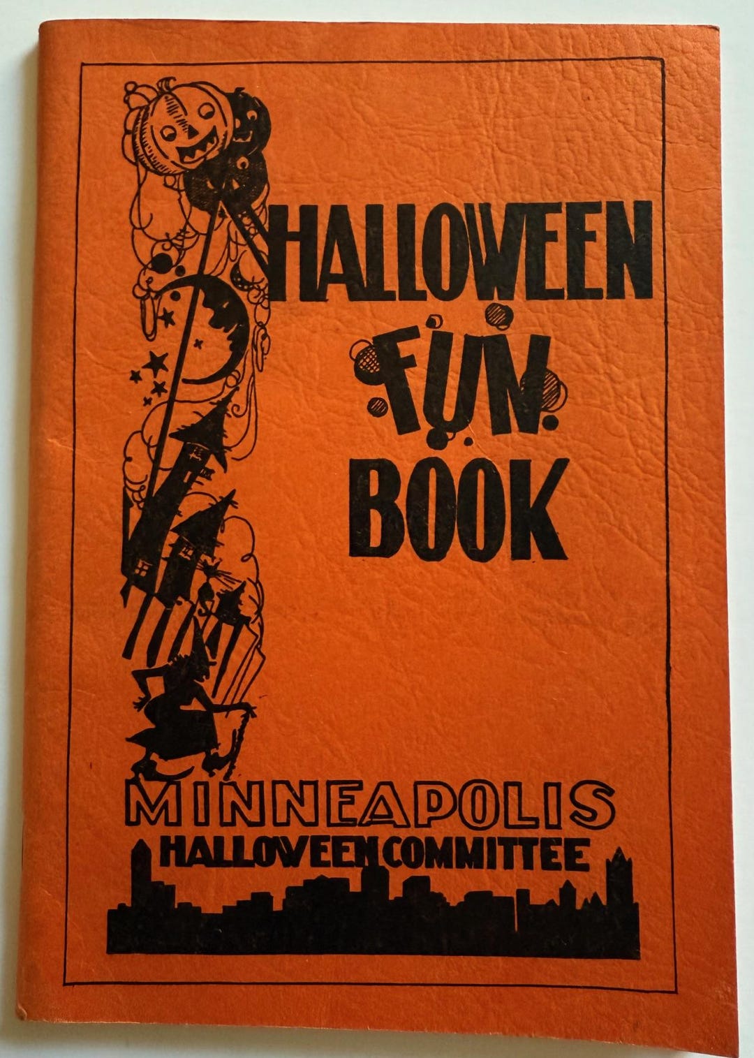 Vintage 1944 HALLOWEEN FUN BOOK Nice Condition! 96 Pages Party Games ...