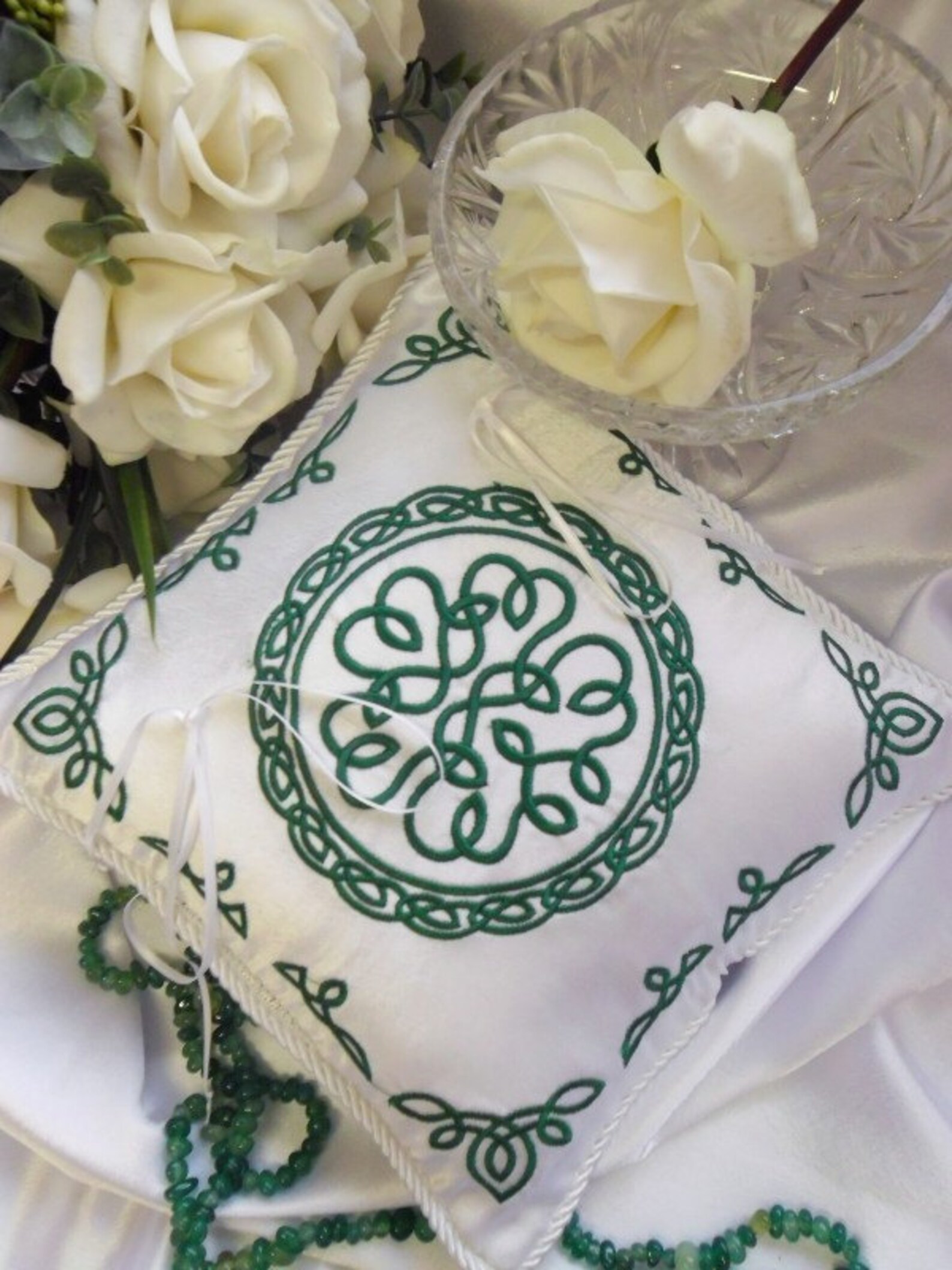 Celtic Eternity Circle Knot Embroidered Ringbearer Wedding - Etsy