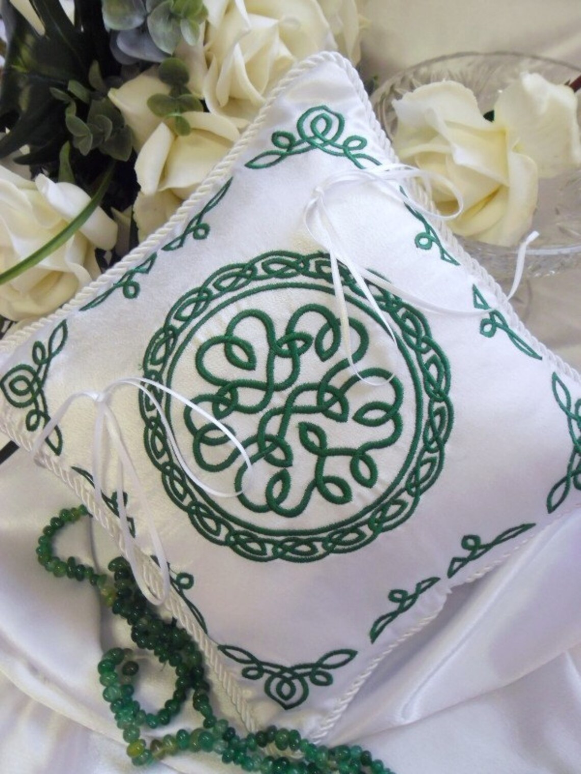 Celtic Eternity Circle Knot Embroidered Ringbearer Wedding - Etsy