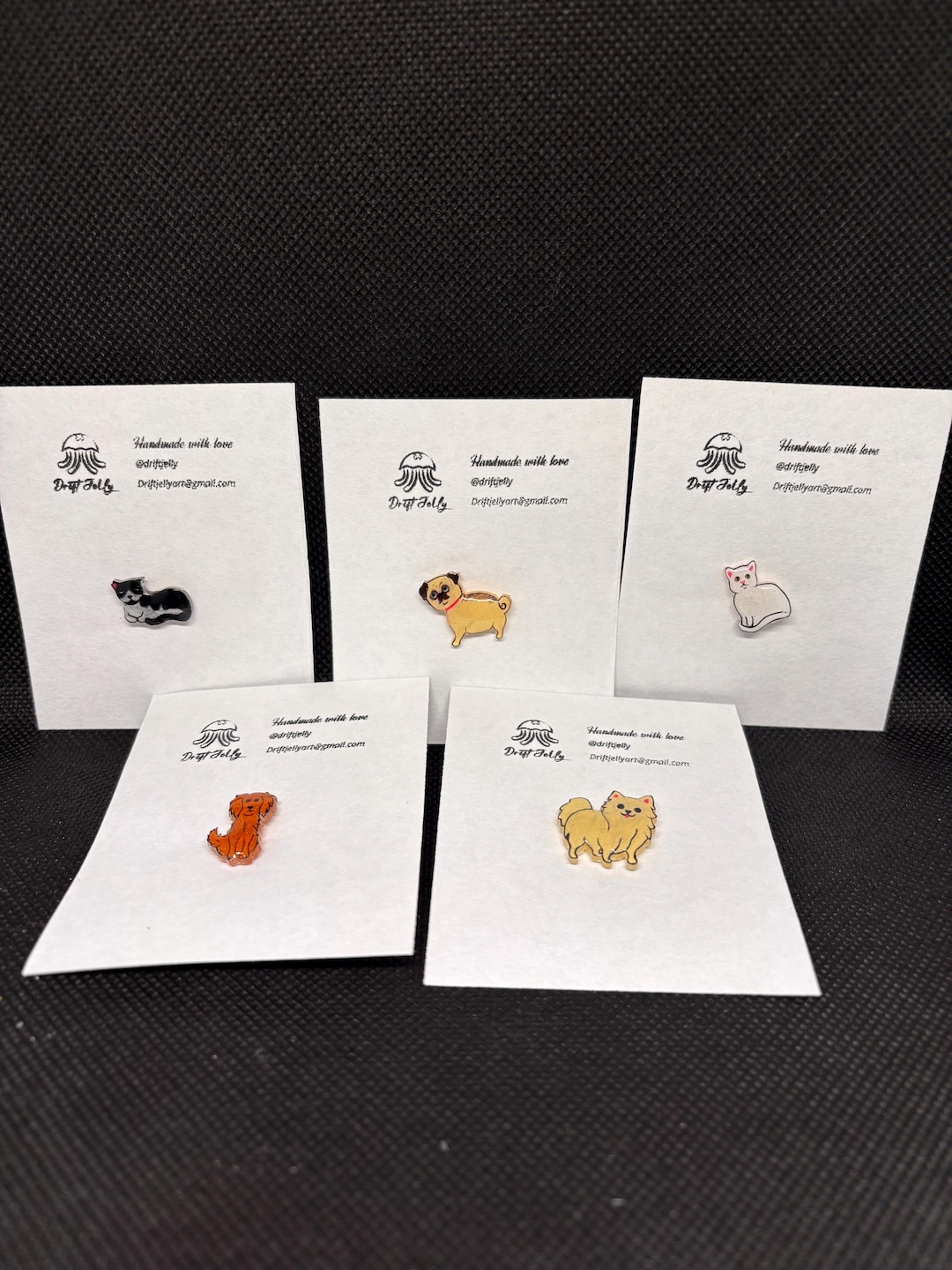 Custom Pet Pins, Pins of Your Pet in Acrylic and UV Resin White Orange ...