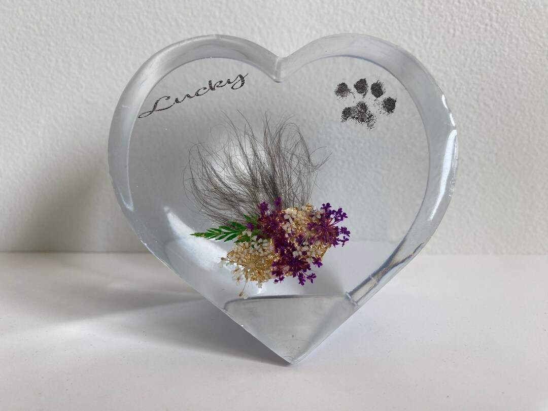 Standing Heart Paperweight, Custom Pet Fur Memorial, Personalized Loss ...