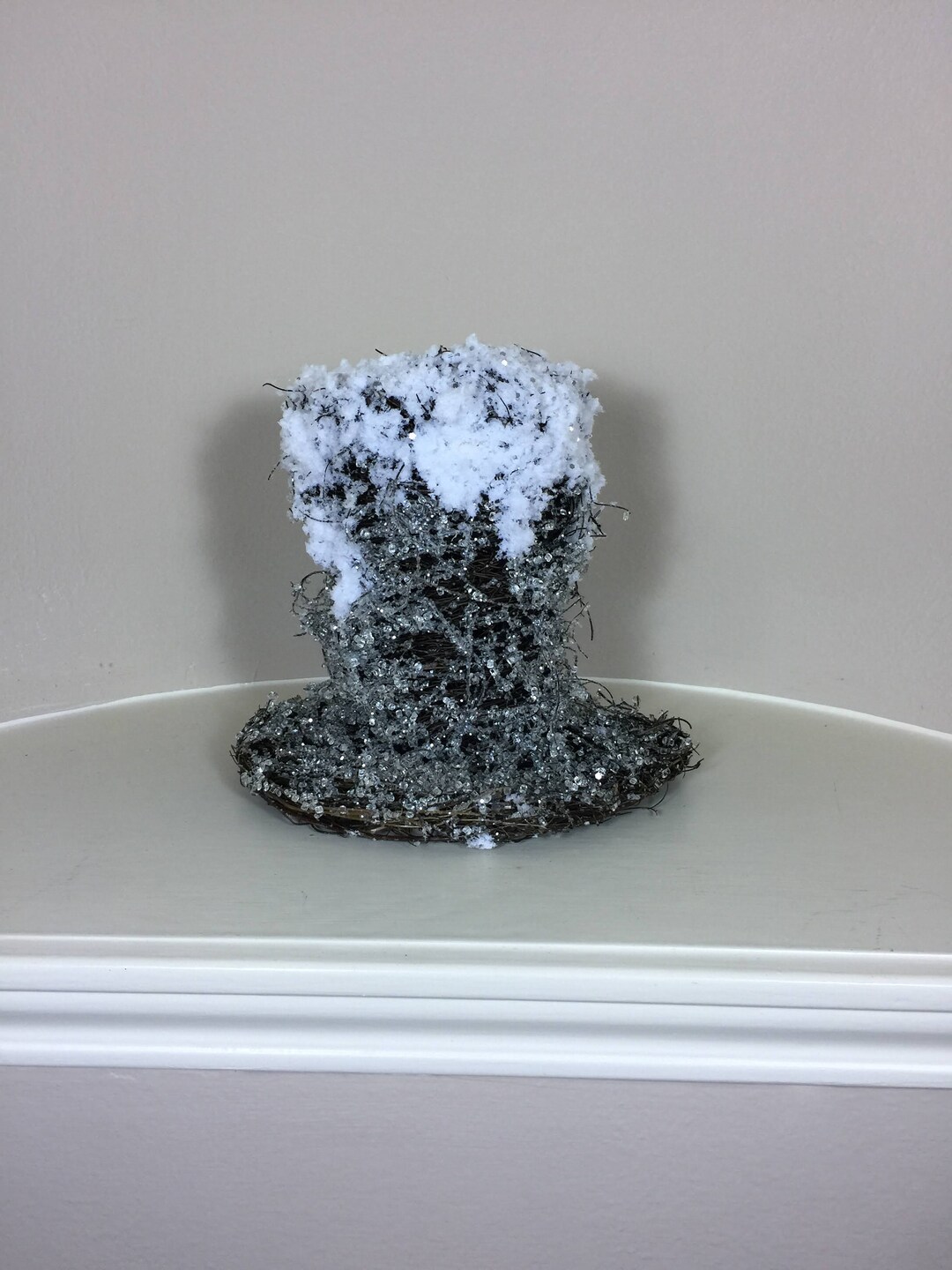 Snowy Frosted Wicker Top Hat Christmas Tree Topper 9"x9" - Etsy