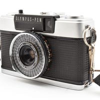 Olympus Evolt E-330 Digital SLR Camera W/ 40-150mm F/3.5-4.5 Lens, Accs ...