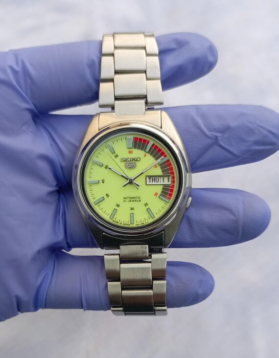 Vintage Seiko 5 Automatic "Racing Dial" – Rare Lime G… - Gem