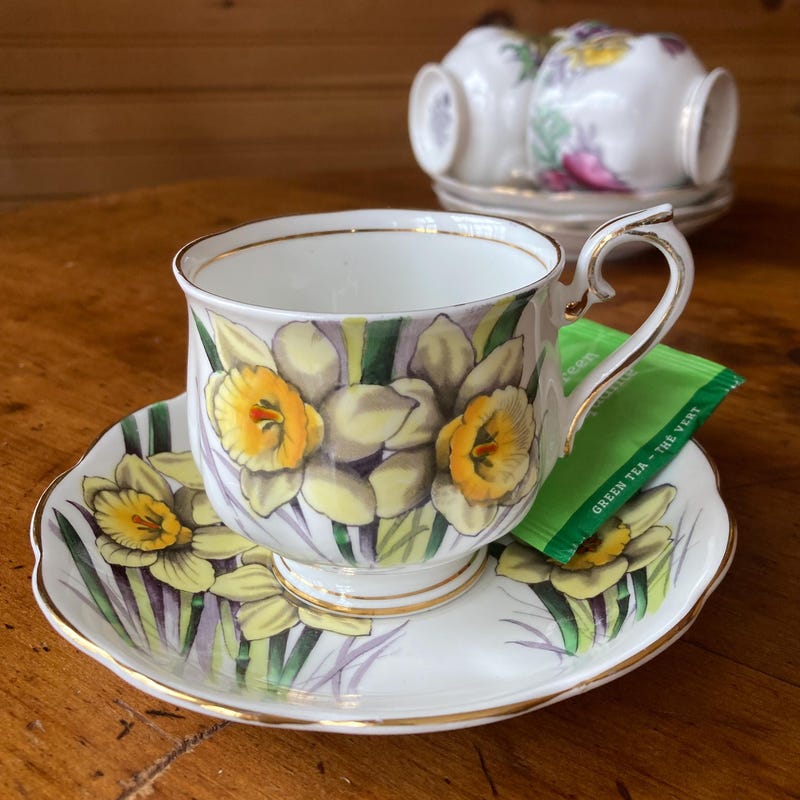 Daffodil Tea Cup - Etsy