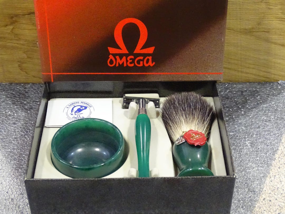 Omega Shaving Set - Razor, Pure Badger Shaving Brush, and Bakelite Bowl ...