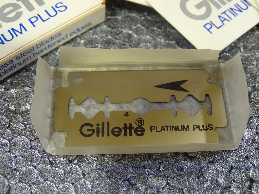 Gillette Platinum Plus - Stainless Steel Razor Blades With Platinum ...