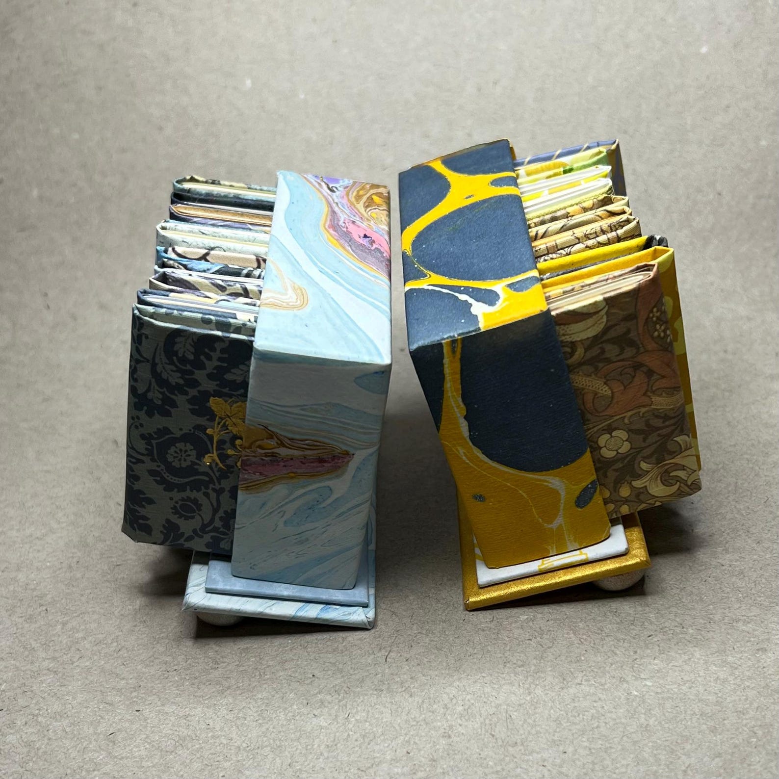 Mini Library - 10 Tiny Blank Books in a Tiny Bookcase for Journaling ...