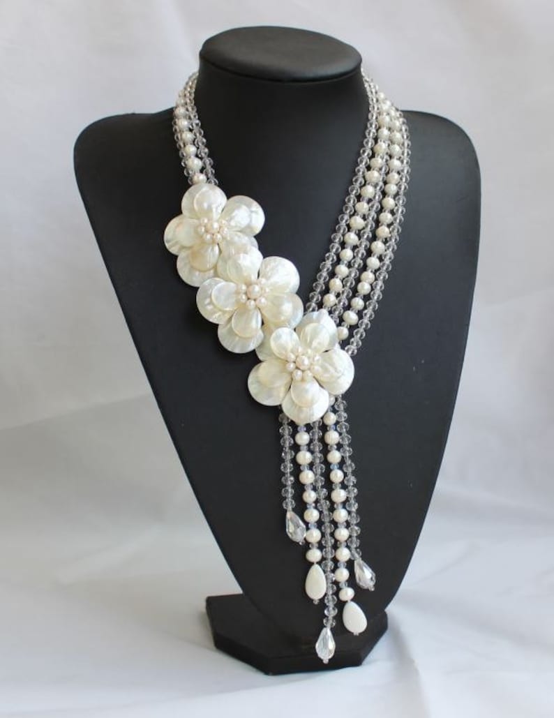 Natural Freshwater Pearl shell crystal Flower Necklace sister | Etsy