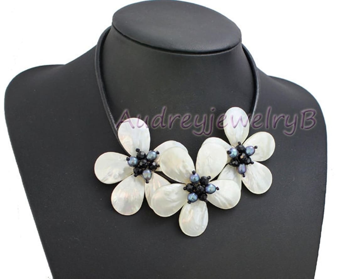 Natural Freshwater Pearl Shell Flower Necklace Sister Gift, Friend Gift ...